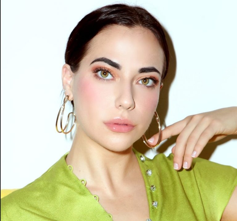 Anna Alimani – The model that takes the bull by the horns | America ...